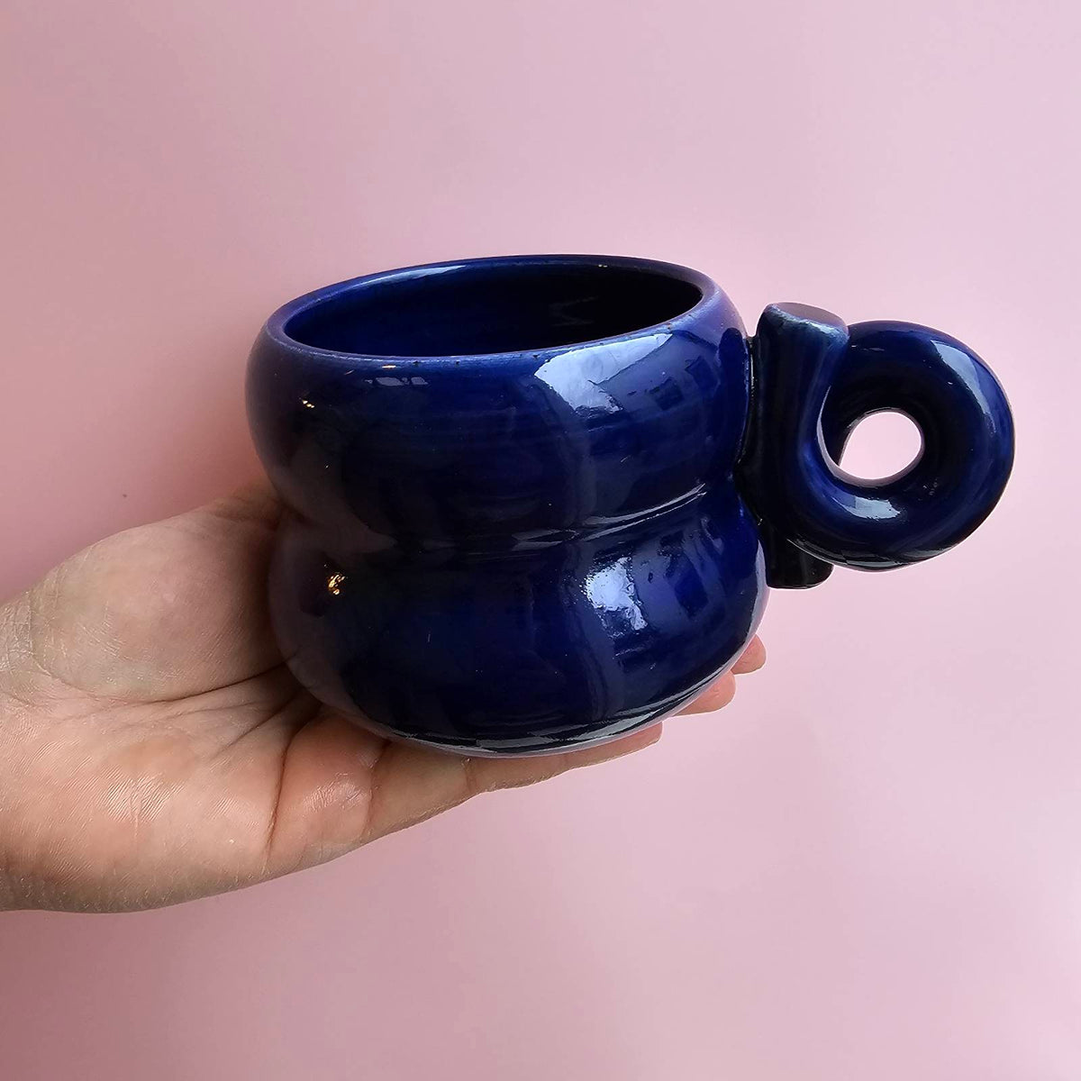 BLUE GLASS CURLY MUG – MUD WITCH